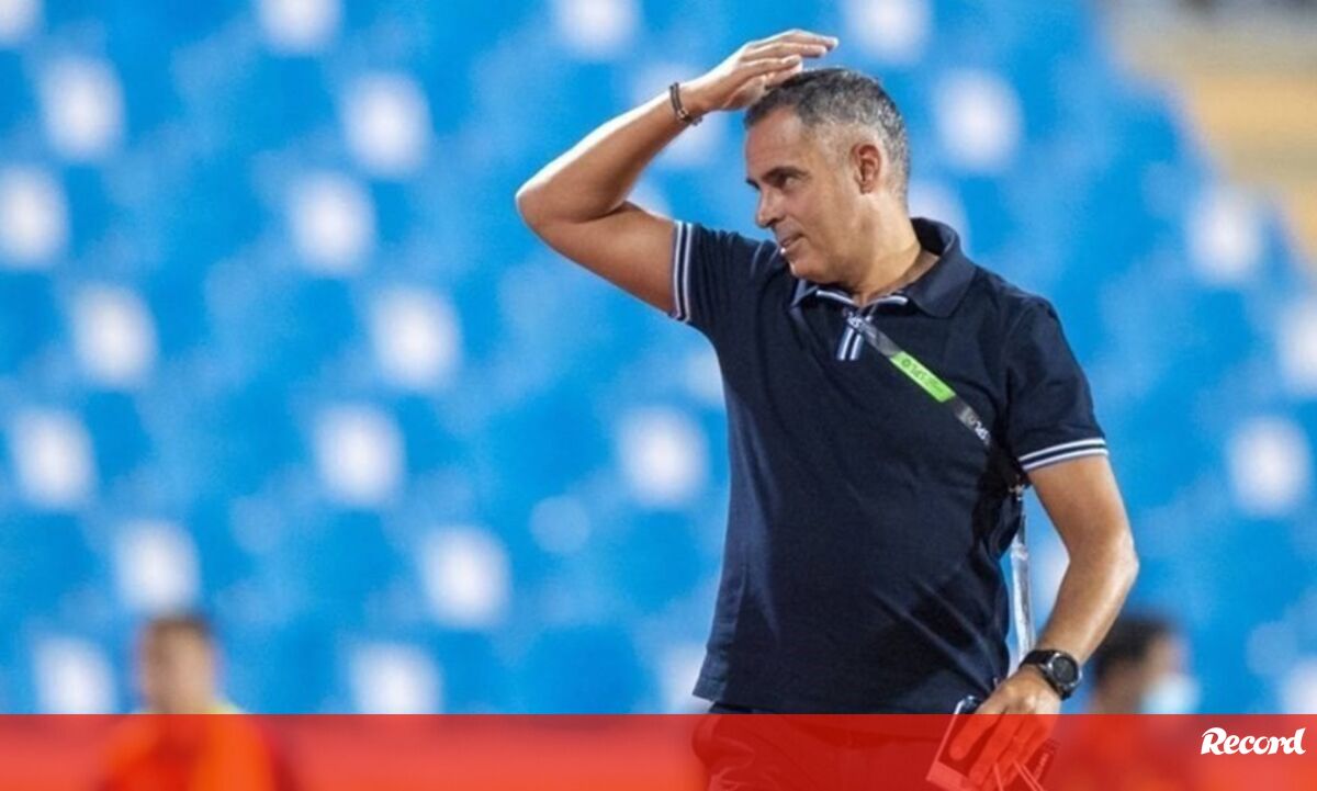 Al Tawoon de José Gomes é eliminado na Taça da Arábia Saudita ...