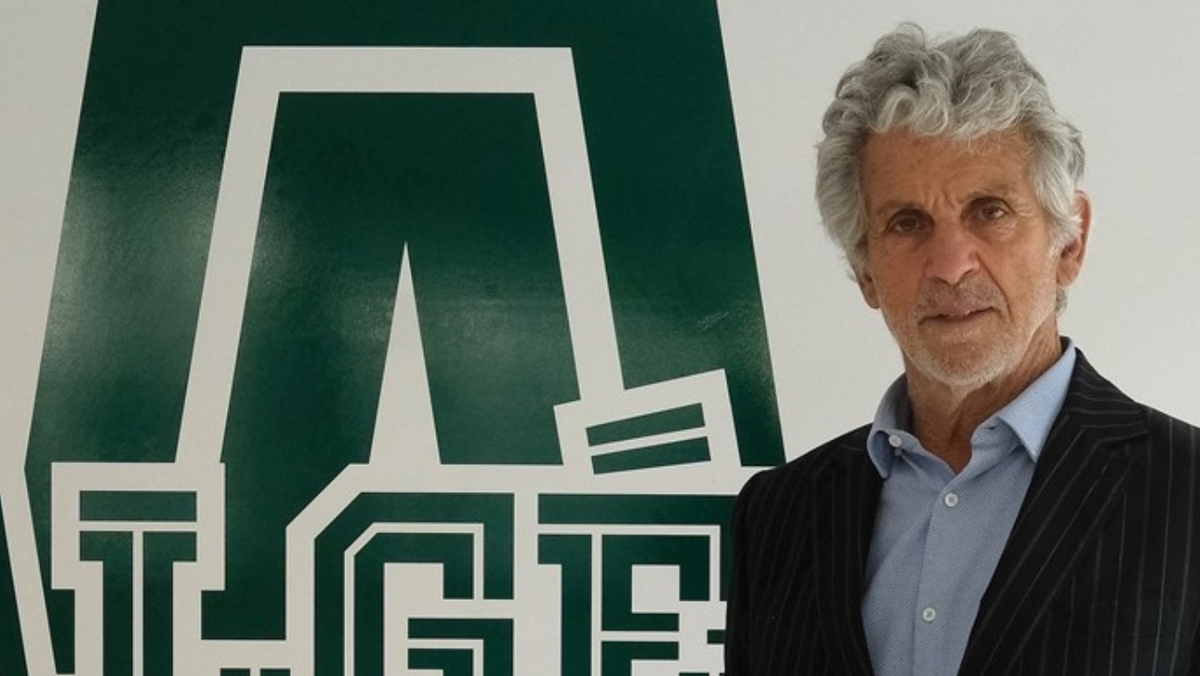 António Bessone Basto: «Nunca pensei andar a bater às portas ...