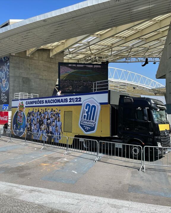 FC Porto mostra autocarro que vai conduzir os campeões nacionais até ...