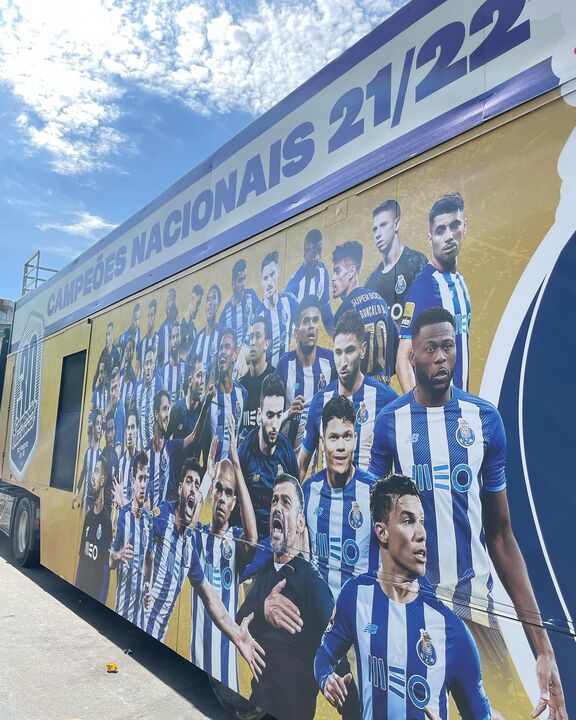 FC Porto mostra autocarro que vai conduzir os campeões nacionais até ...
