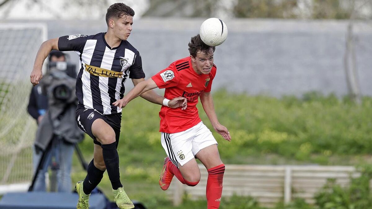 Hamburgo insiste em Filipe Relvas - Portimonense - Jornal Record