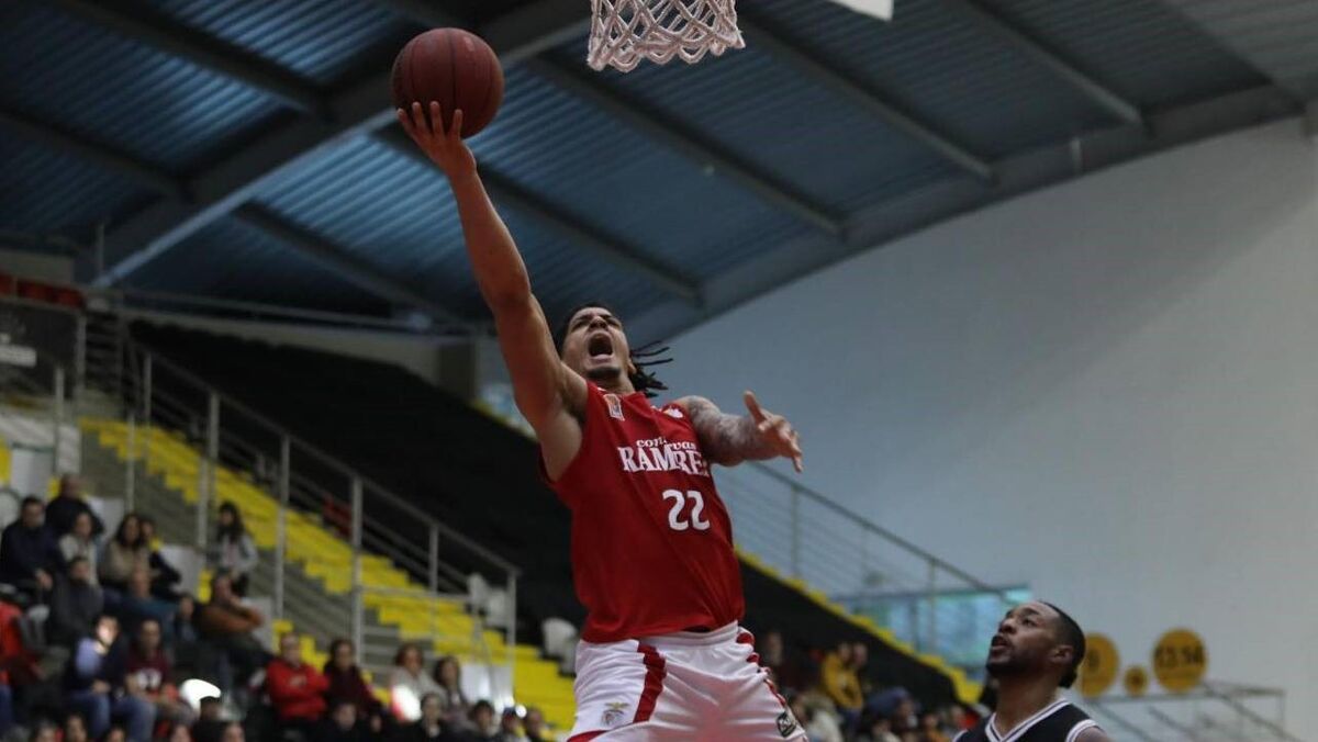 Benfica oficializa saída de Arnette Hallman - Basquetebol - Jornal Record
