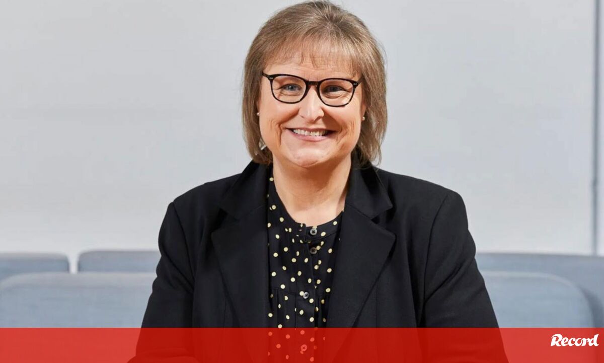 Alison Brittain será a primeira mulher a presidir à Premier League ...