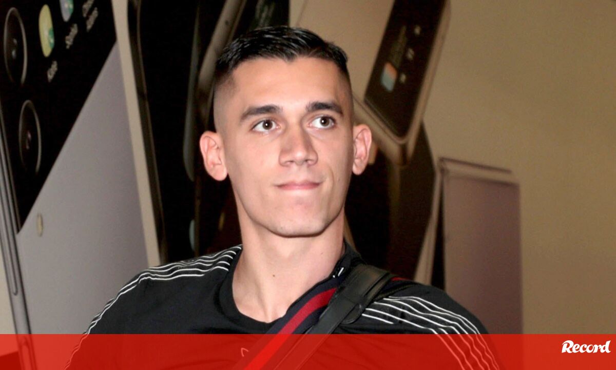 Alexandropoulos oficializado hoje como reforço do Sporting - Sporting ...