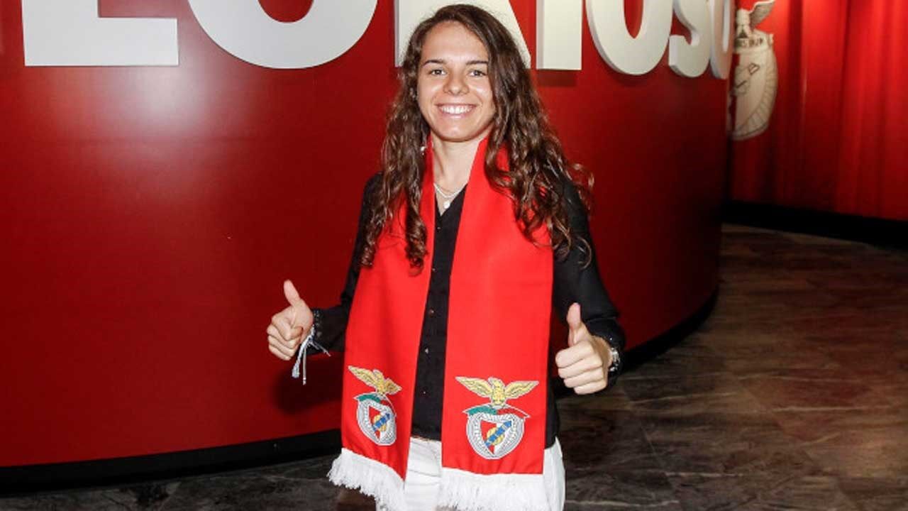 Inês Matos renova contrato com o Benfica - Futsal - Jornal Record