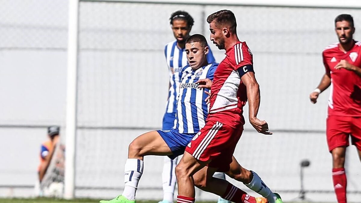 Vasco Sousa entre as opções de Nuno Capucho para o duelo com o Atlético ...