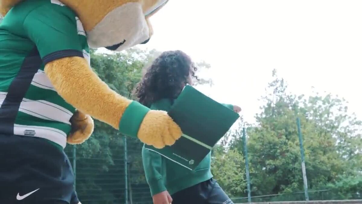 Sporting anuncia renovação de Zicky Té com a ajuda do Jubas - Vídeos ...