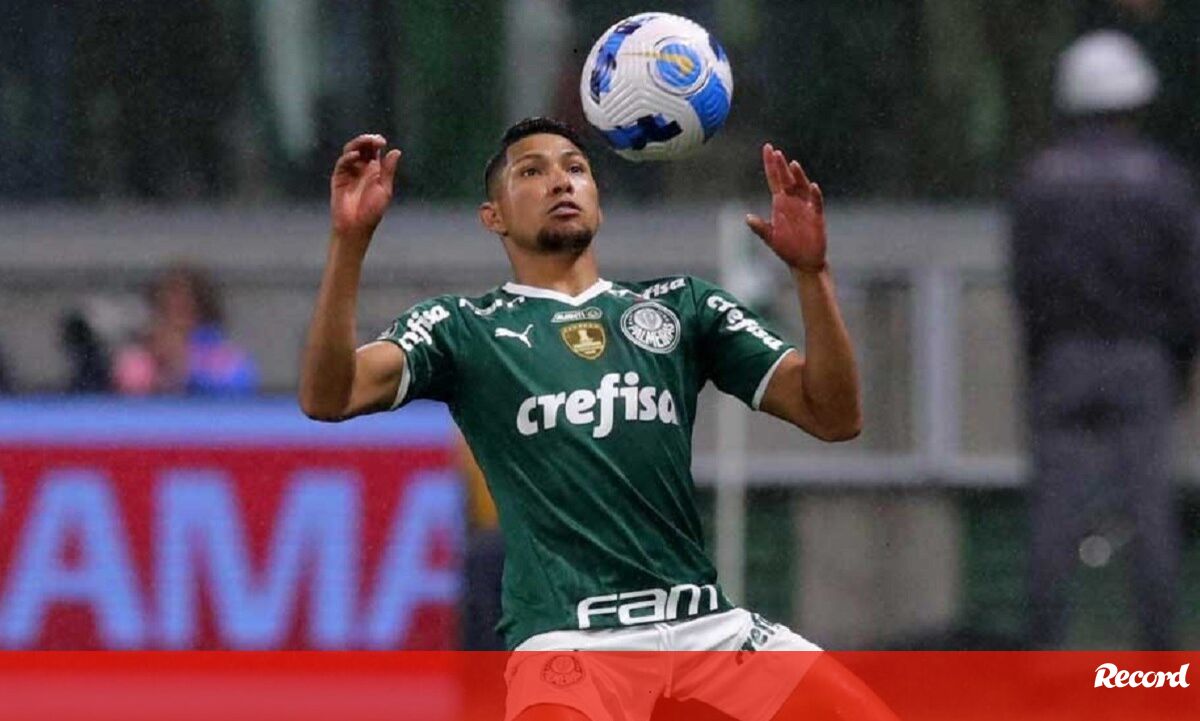 Rony: Goleador do Palmeiras cresceu numa casa de barro e apanhava ...