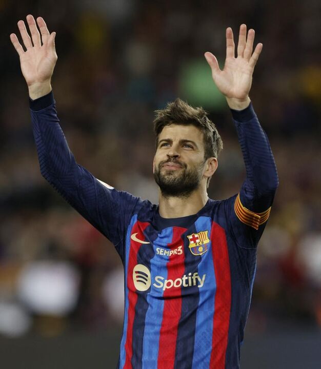 As imagens do último jogo da carreira de Piqué: Camp Nou rendido e ...