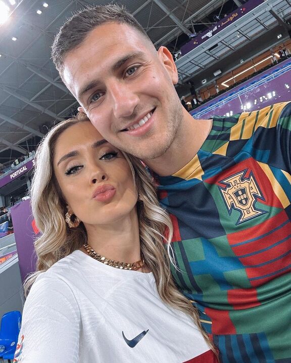 Cláudia Pinto Lopes: Musa de Dalot no Qatar - Jogo da Vida - Jornal Record