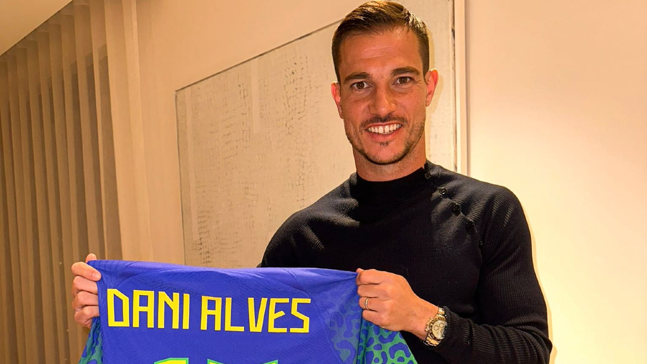 Cédric recebe presente de Daniel Alves: «Sempre foste a minha maior ...