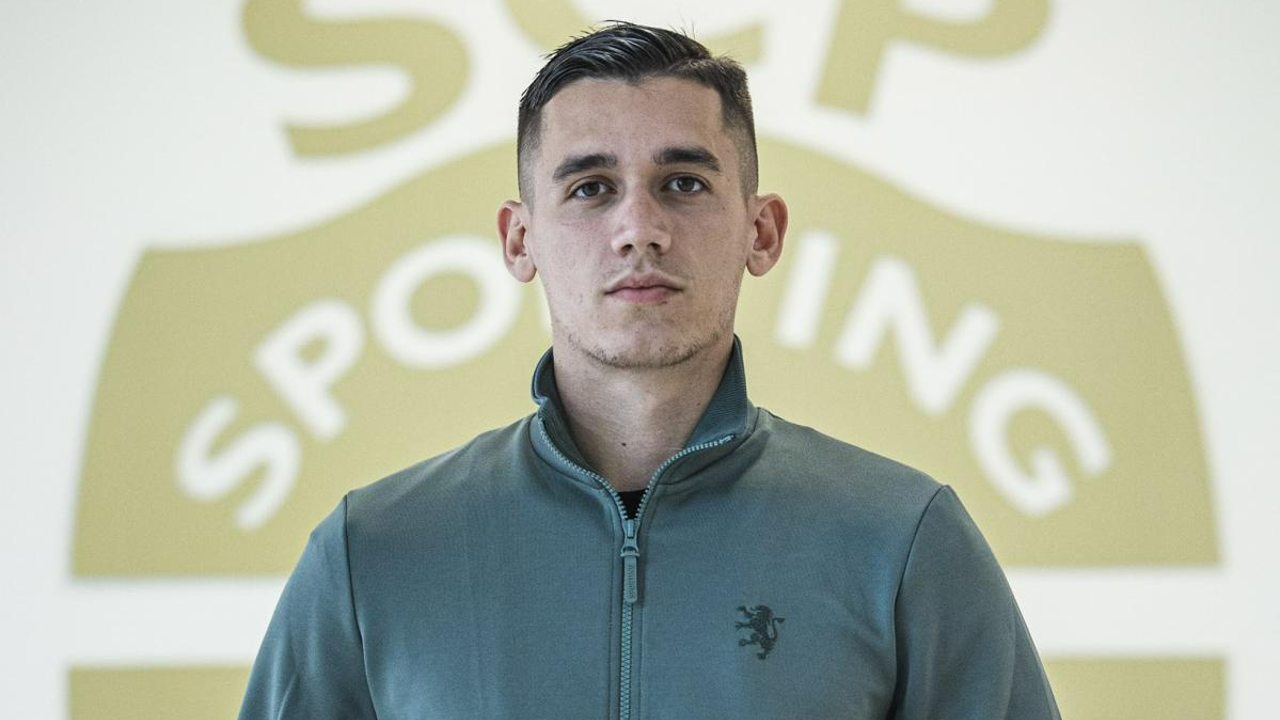 Sotiris orgulhoso com prémio - Sporting - Jornal Record