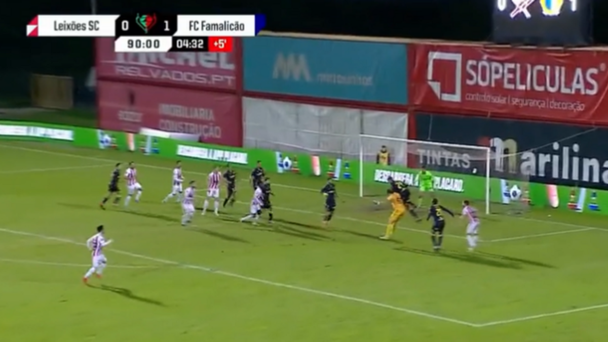 Guarda-redes do Leixões ganhou penálti e levou jogo com o Famalicão ...