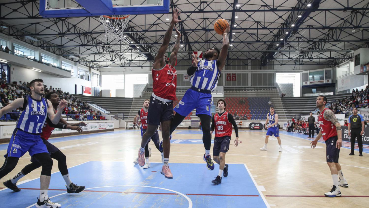 Oliveirense-FC Porto: dragões claramente favoritos no confronto direto ...