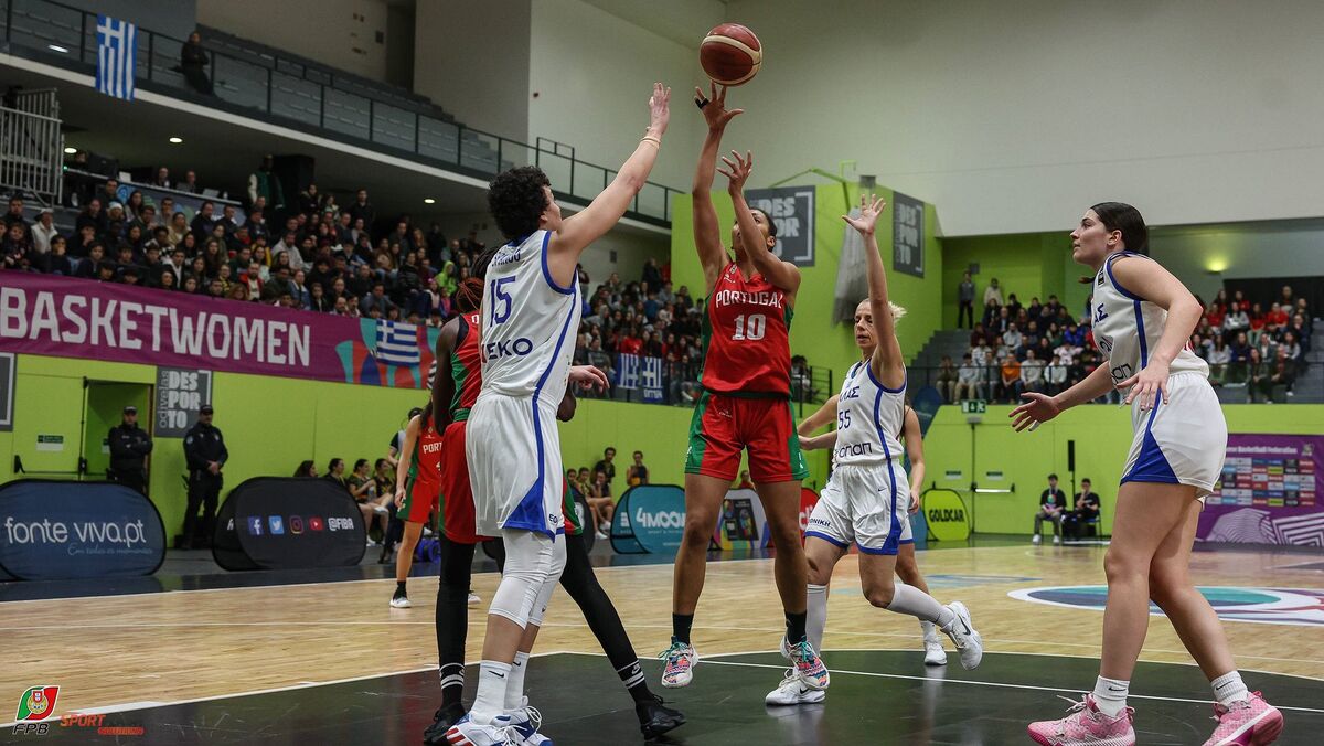 Portugal vence Grécia e mantém segundo lugar do grupo para o EuroBasket 2023 - Basquetebol ...