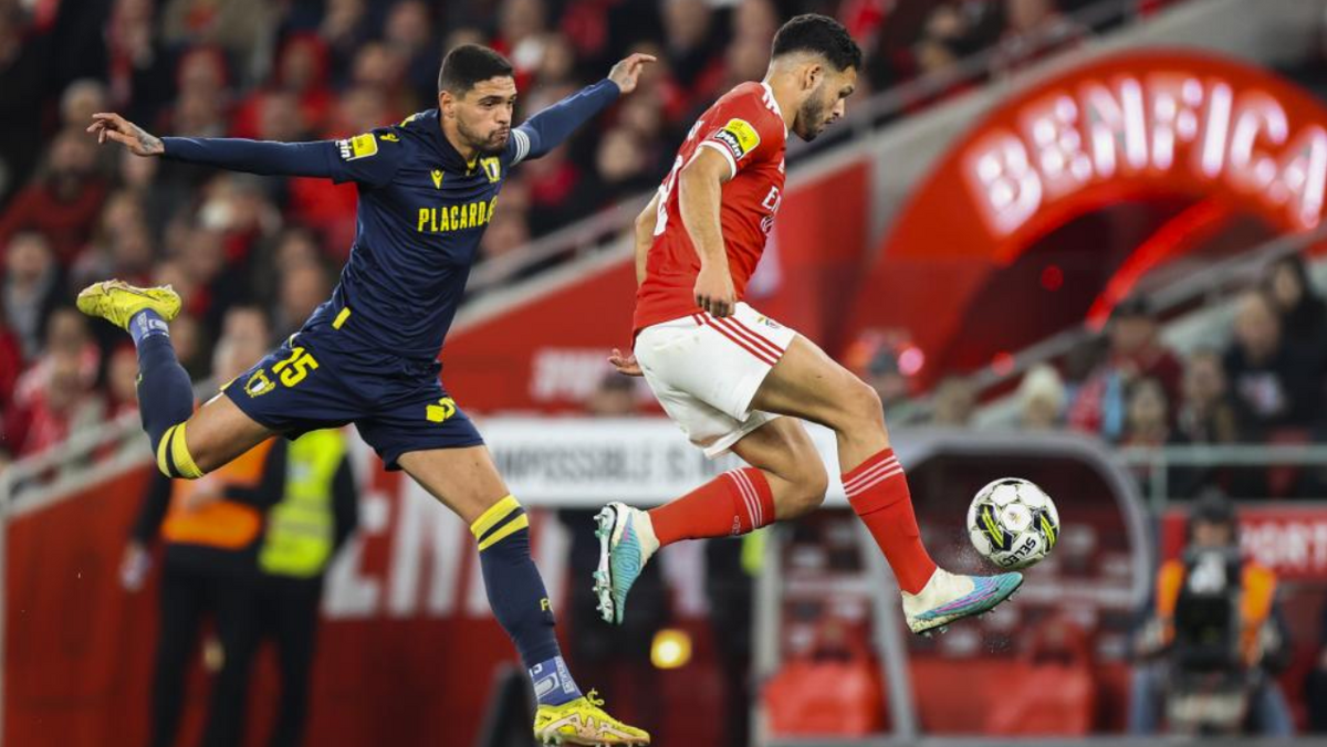 Riccieli foi ao hospital depois do choque com Otamendi - Famalicão ...