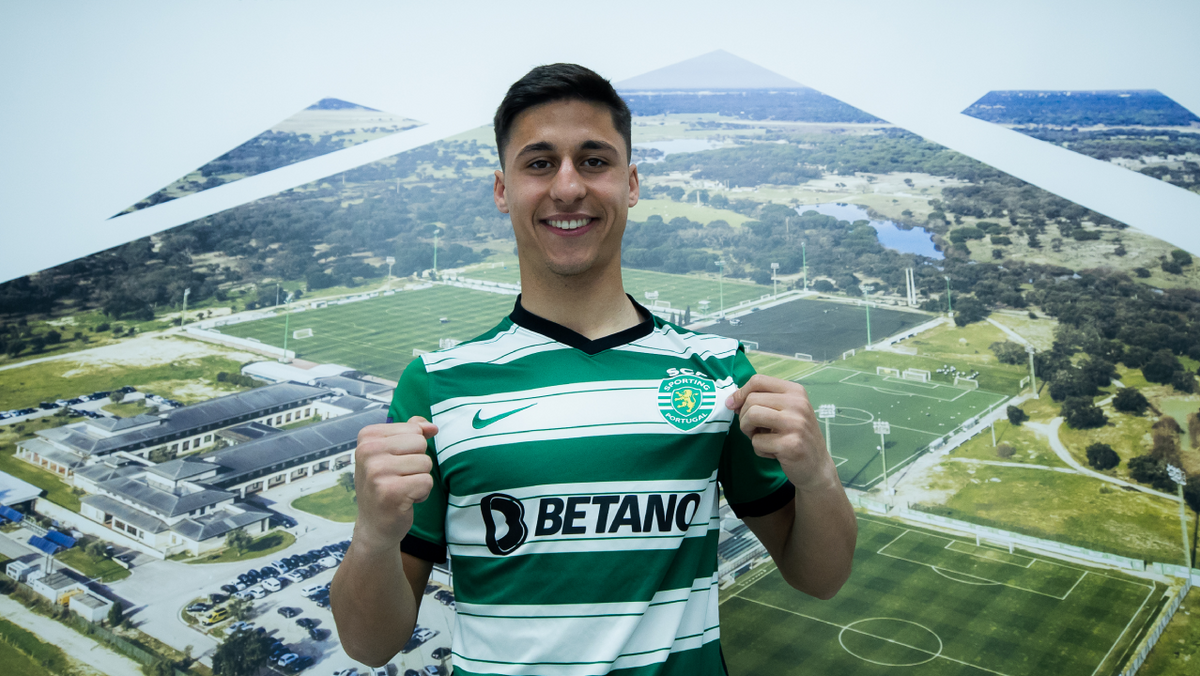 Sporting oficializa renovação de Rodrigo Marquês até 2026 - Sporting ...