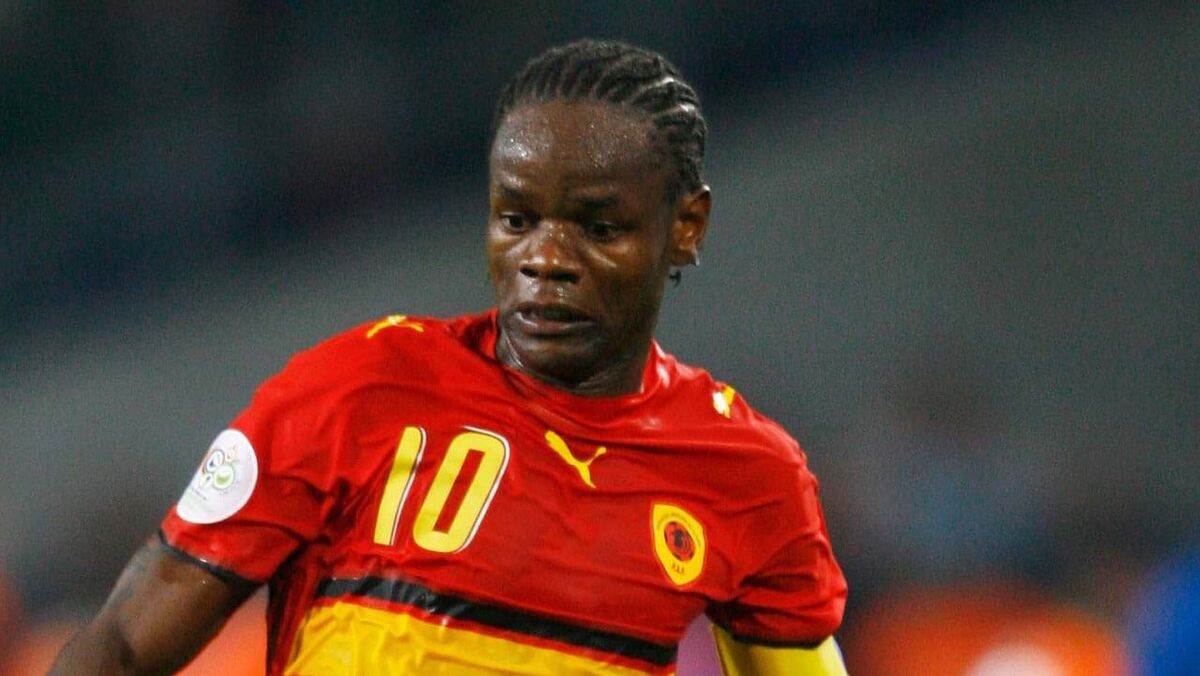 Akwá ainda quer voltar a jogar pela seleção: «É mais do que merecido ...