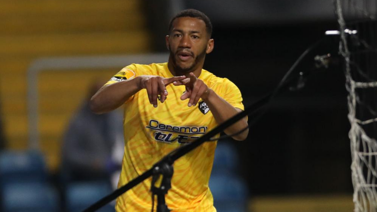 Diaby candidato a render Pedro Sá no meio-campo do Portimonense ...