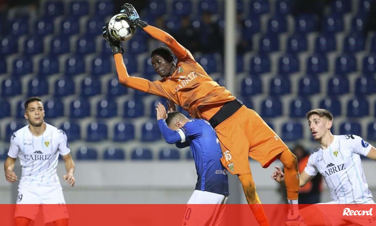 Babacar Niasse convocado para a seleção da Mauritânia - Tondela ...