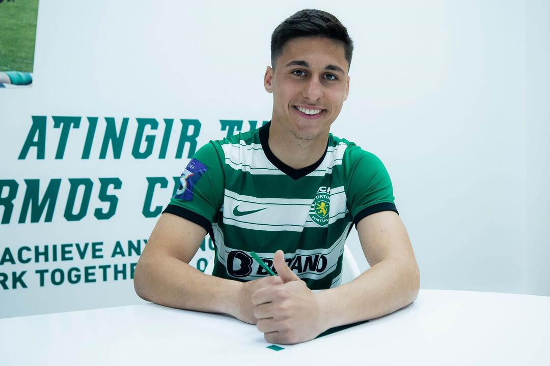 Sporting oficializa renovação de Rodrigo Marquês até 2026 - Sporting ...