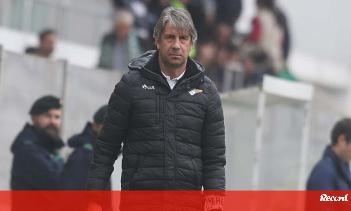 Paulo Alves: «Temos de ser muito sérios» - Moreirense - Jornal Record