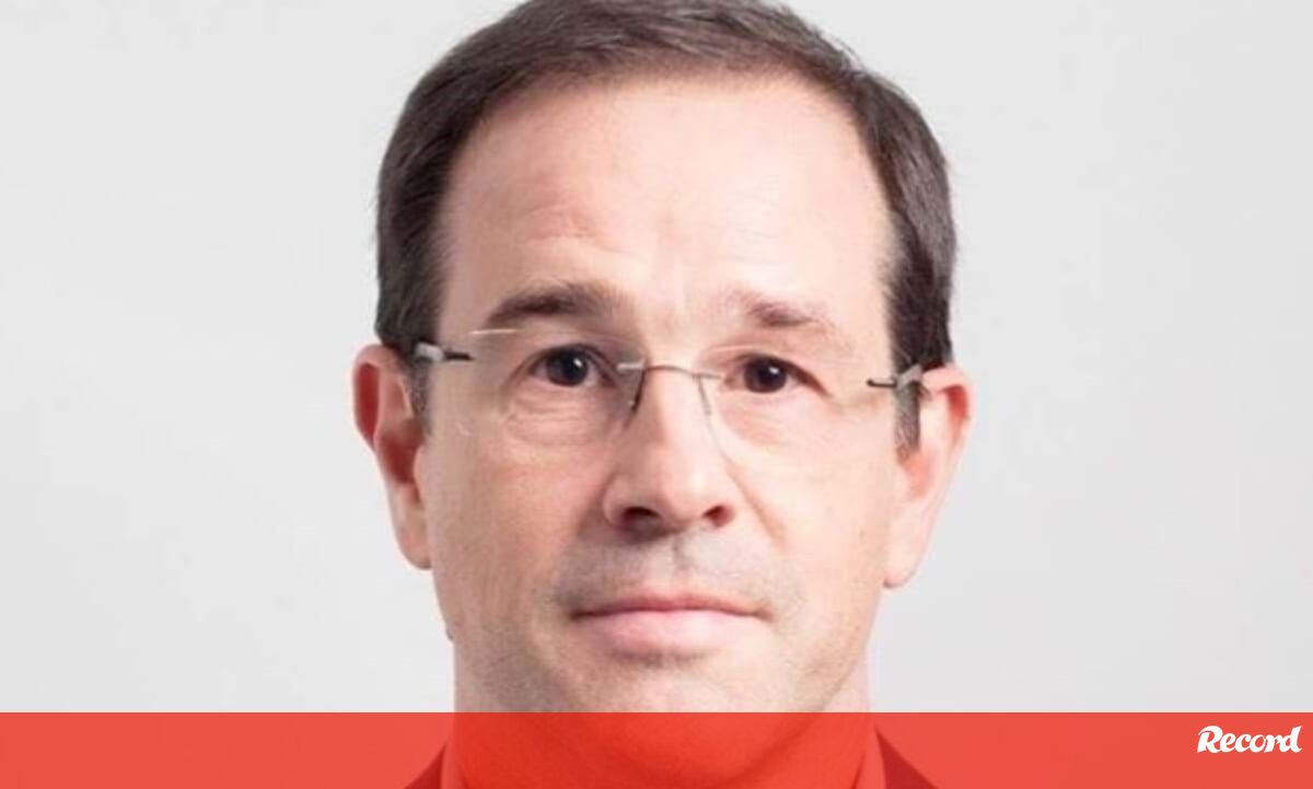 Mário Brito reeleito presidente do Ol. Hospital - Liga 3 - Jornal Record