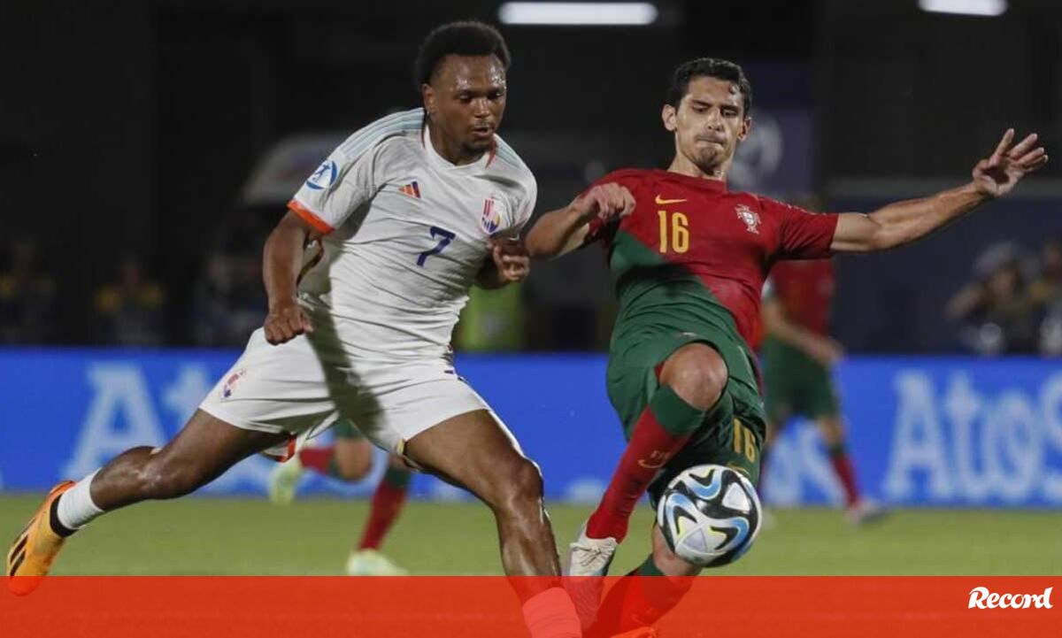 Valencia e Feyenoord disputam Alexandre Penetra - Famalicão - Jornal Record