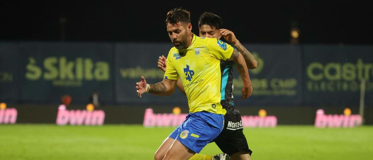 David Simão: «Sinto que fui campeão esta época» - Arouca - Jornal Record