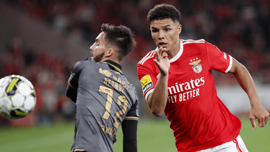 Alexander Bah nos convocados da Dinamarca - Benfica - Jornal Record