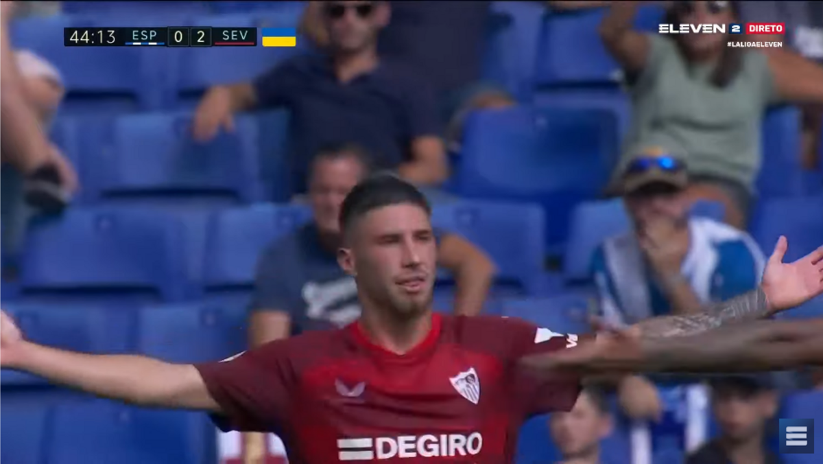 À atenção do Sporting: o dia em que José Ángel brilhou pelo Sevilha ...