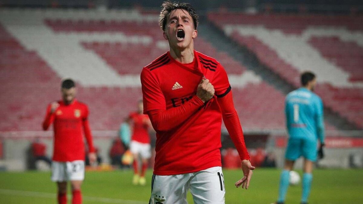 Cervi: «Começou a sair nos jornais que ia para o Sporting…» - Benfica ...