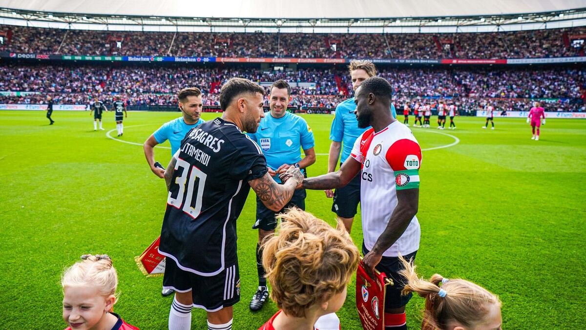 Otamendi foi direto ao onze frente ao Feyenoord - Benfica - Jornal Record