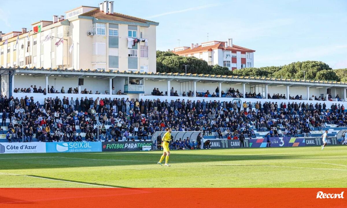 Bilhetes a preços de saldos: Amora chama adeptos ao Estádio da ...
