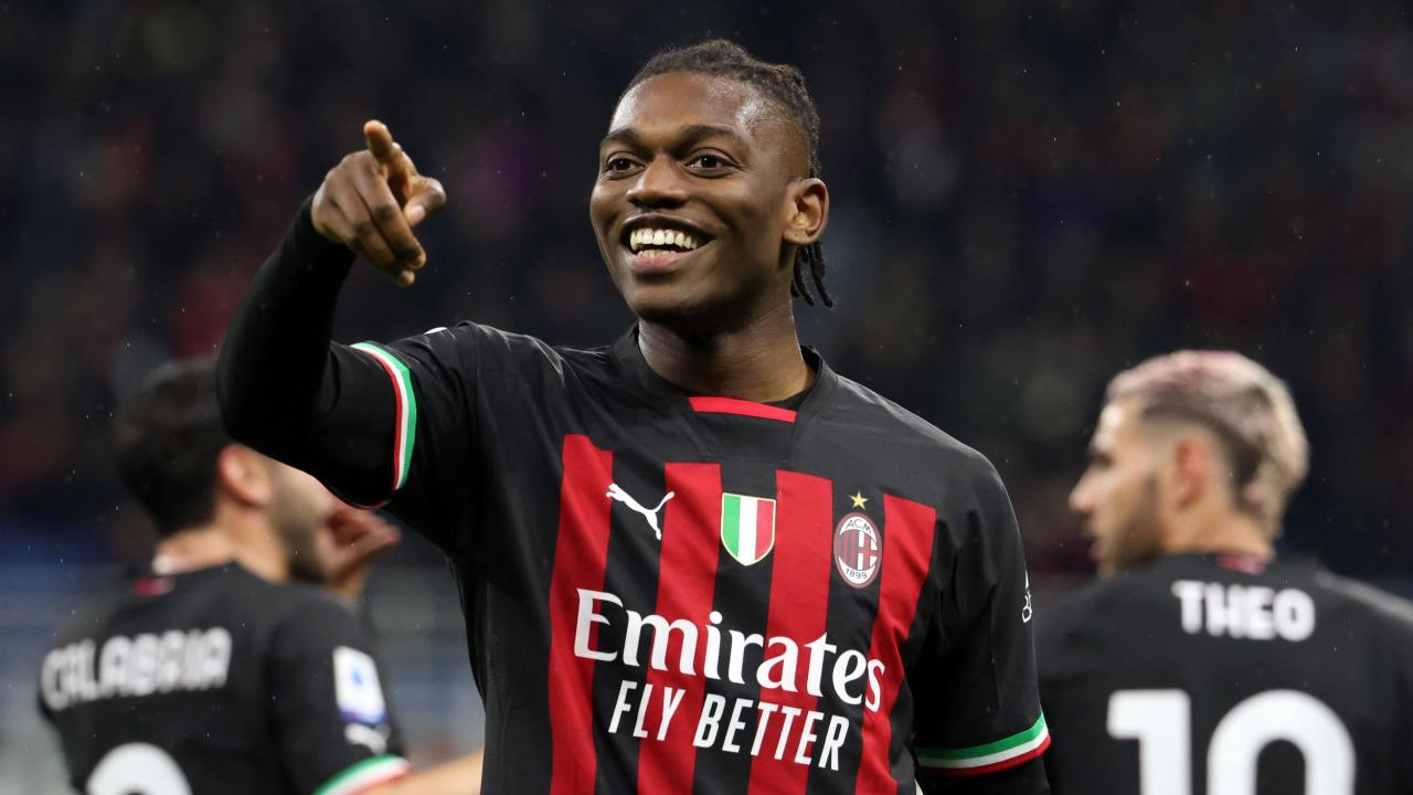 «Rafael Leão tem capacidade para ser o Michael Jordan, alguém que faz ...