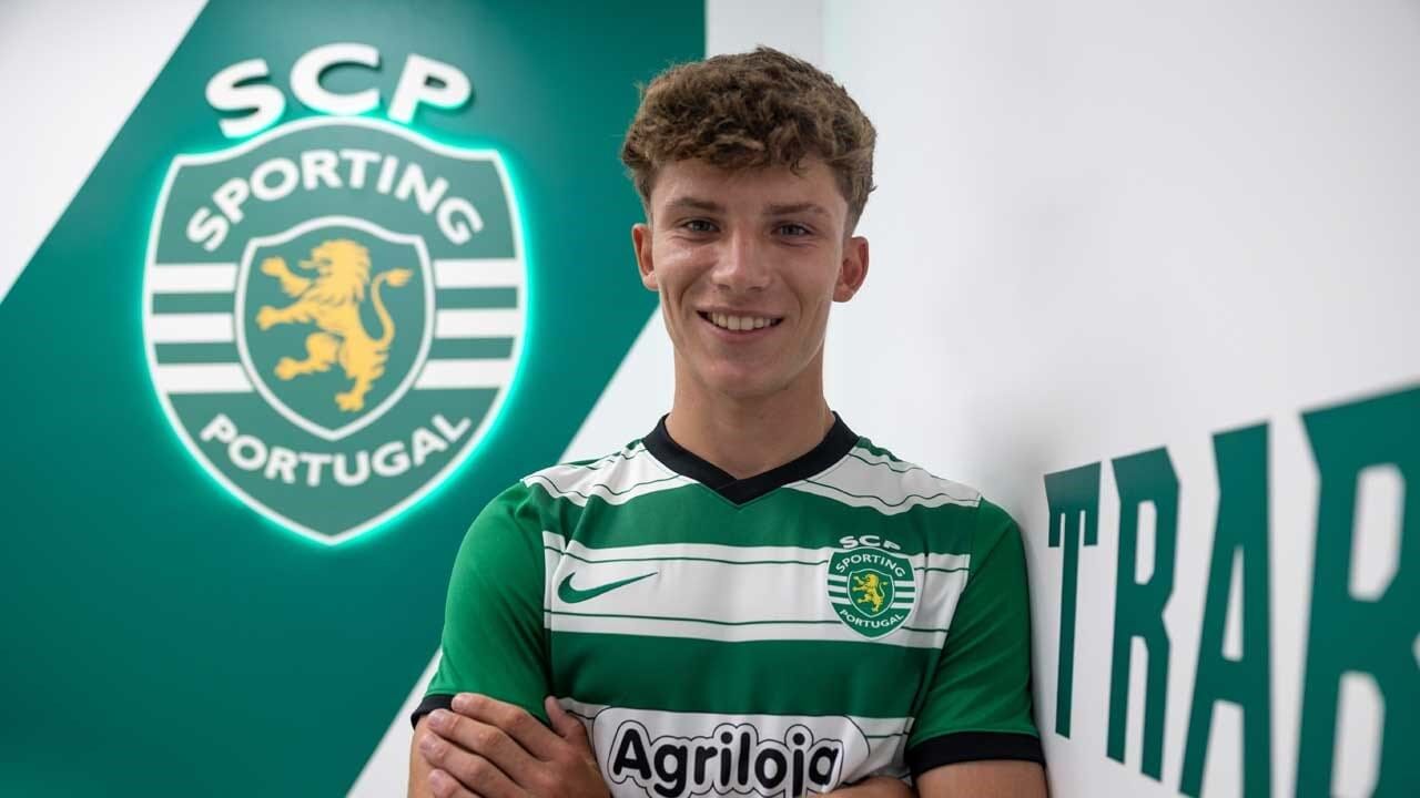 Konstantin Nikitenko assina contrato profissional com o Sporting ...