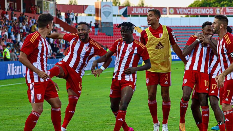 AVS SAD vence Varzim em novo jogo de preparação - AVS SAD - Jornal Record