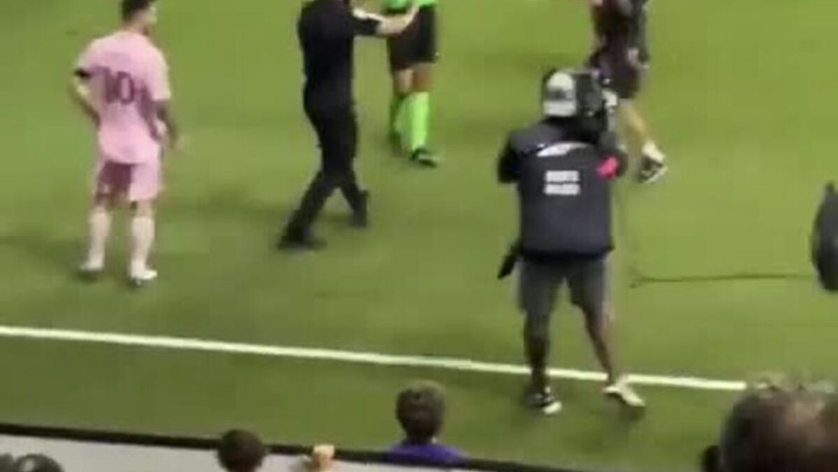 Uma autêntica sombra de Messi: guarda-costas do argentino até entra em ...