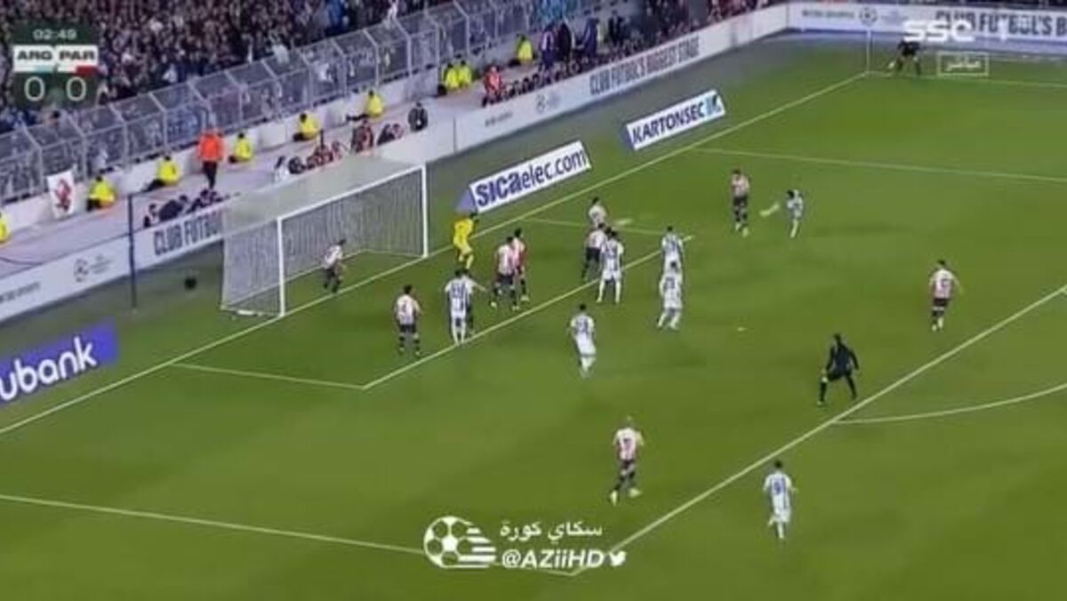 Otamendi é capitão da Argentina e marcou este golo após remate ... Otamendi é capitão da Argentina e marcou este golo após remate ...
