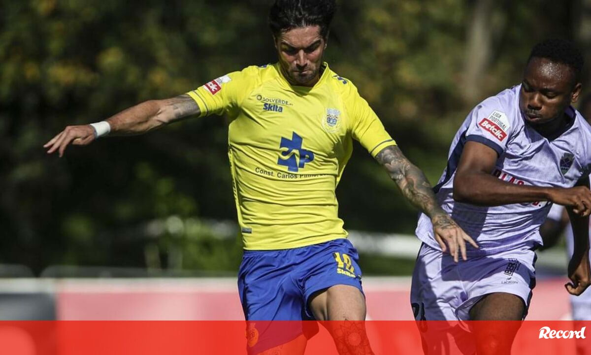 Jason é dúvida para a Taça - Arouca - Jornal Record