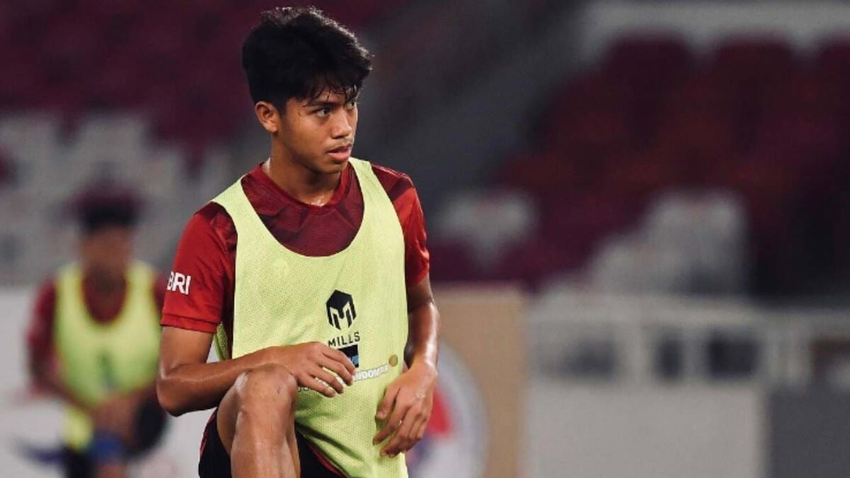 Joga nos sub-17 da Indonésia e tem nome de craques: Figo Dennis ...