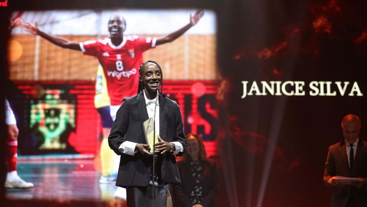 Janice Silva foi distinguida como a melhor jogadora de futsal e ...