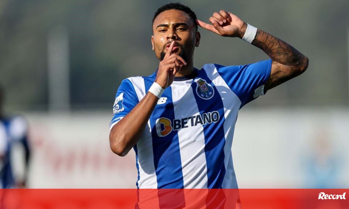 Wendel Silva eleito melhor avançado de outubro/novembro na 2.ª Liga ...