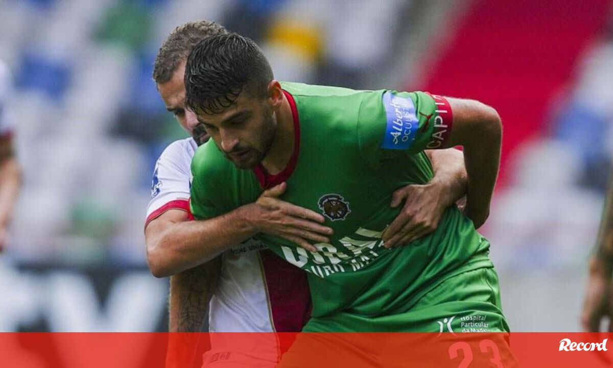 Zainadine e Xadas voltam com o Feirense - Marítimo - Jornal Record