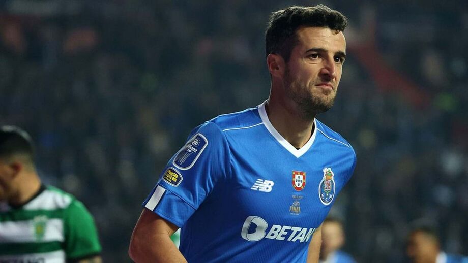 Janeiro: e a primeira enfim chegou ao museu - FC Porto - Jornal Record