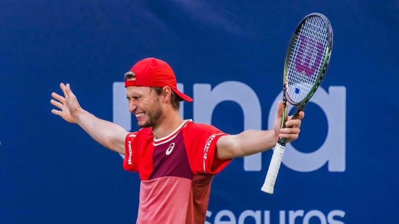 Leandro Riedi sagra-se campeão do Oeiras Indoor Open II - Ténis ...