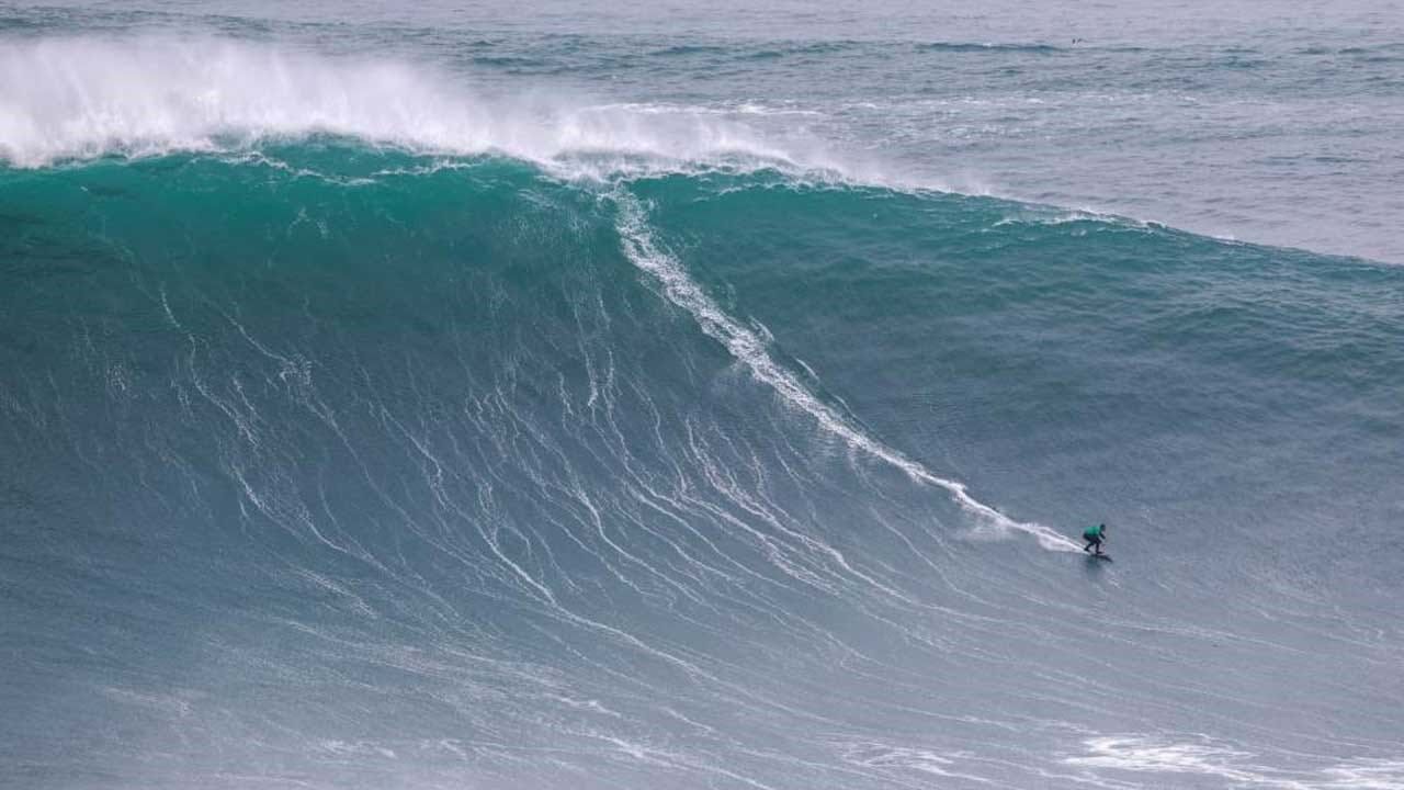 As melhores imagens do Nazaré Big Wave Challenge - Fotogalerias ...