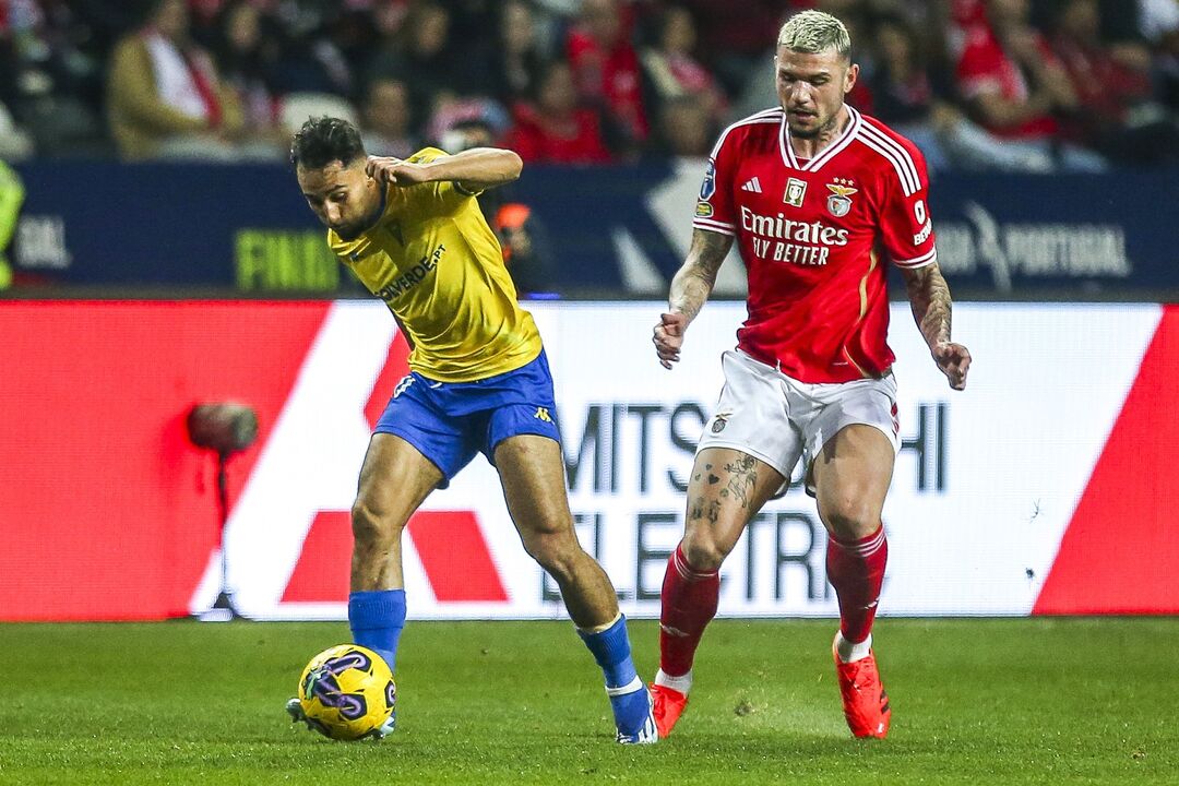Rafik Guitane agrada ao Benfica mas segue sem ser prioritário - Benfica ...