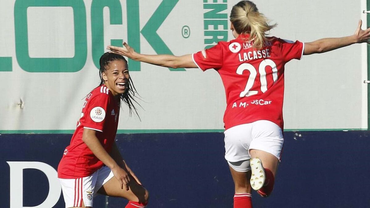 Cloé Lacasse e Jéssica Silva em exclusivo a Record: estrelas do futebol ...