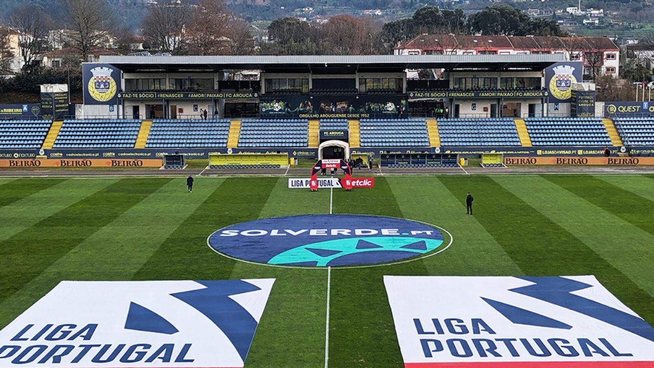 Francisco Matos assume o banco do Arouca na receção ao FC Porto ...